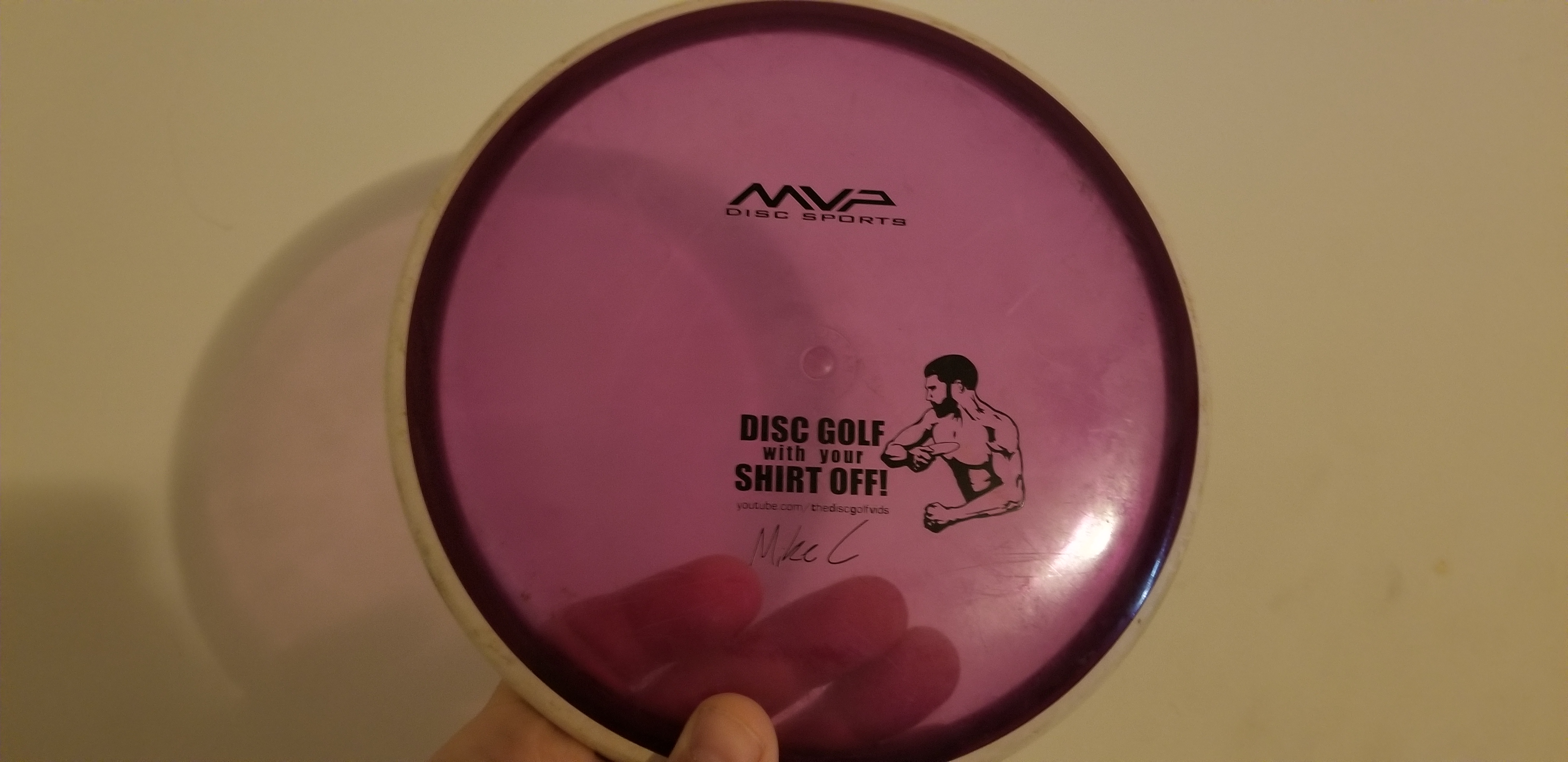 Only glow putters in the MVP lineup are Axiom. What's the deal? : r ...