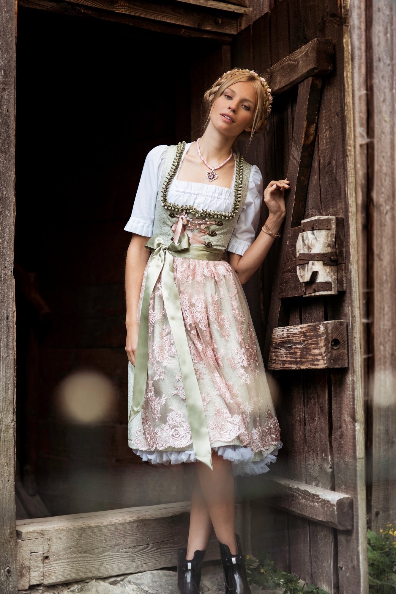 fancy dirndl : r/DirndlLove